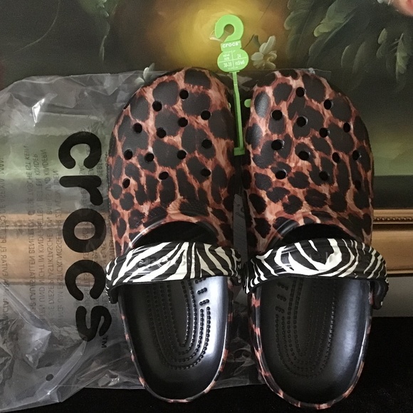 CROCS | Shoes | Crocs Mens And Womens Shoes Classic Animal Print Clogs ...